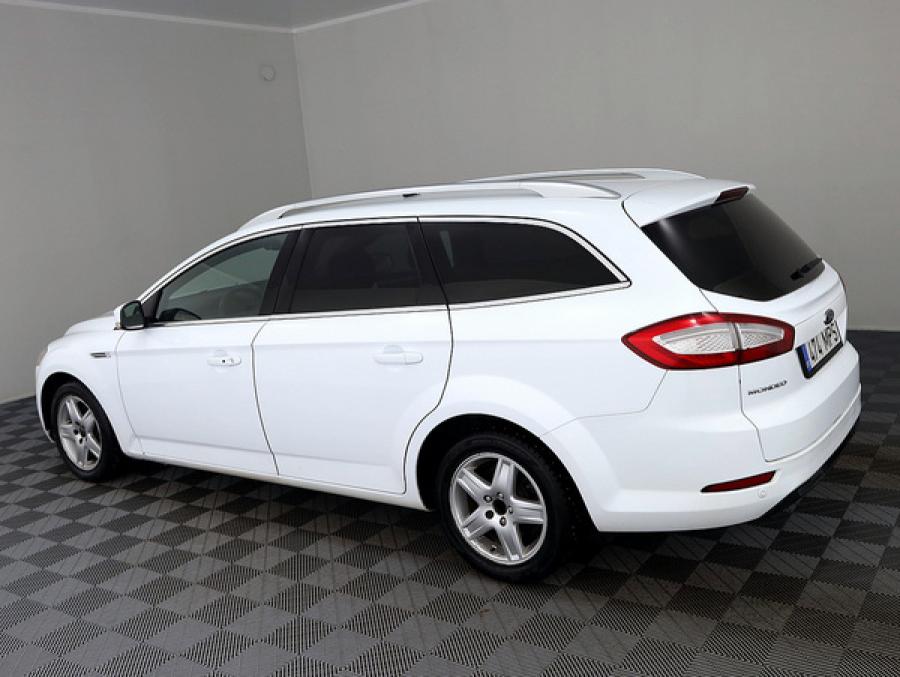 White Ford Mondeo 2011 in Tallinn, with an engine capacity of 2.00 L and mileage of 353 thousand km for 2399 €, photo 5 on AUTOMOTO.COM.LV