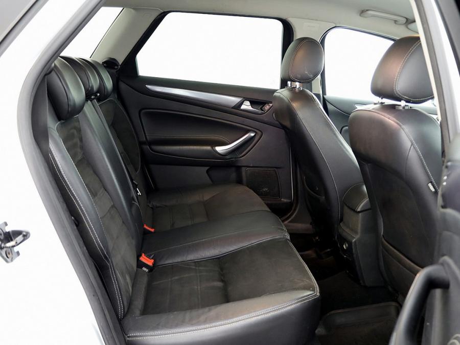 White Ford Mondeo 2011 in Tallinn, with an engine capacity of 2.00 L and mileage of 353 thousand km for 2399 €, photo 15 on AUTOMOTO.COM.LV