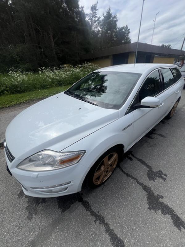 White Ford Mondeo 2011 in Tallinn, with an engine capacity of 2.00 L and mileage of 0 thousand km for 2300 €, photo 8 on AUTOMOTO.COM.LV