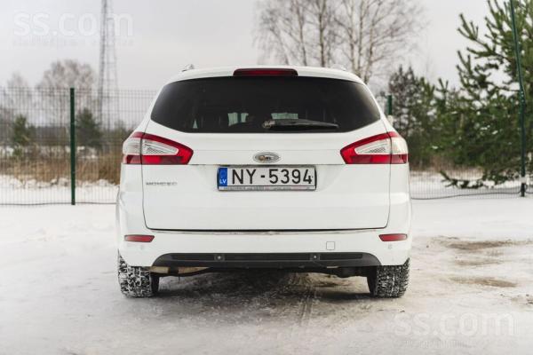 White Ford Mondeo 2012 in Riga, with an engine capacity of 2.00 L and mileage of 355 thousand km for 3990 €, photo 5 on AUTOMOTO.COM.LV