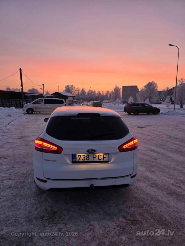 Balts Ford Mondeo 2012 Tallina, ar dzinēja tilpumu 2.00 L un nobraukumu 356 tūkst. km par 4200 €, foto 5 vietnē AUTOMOTO.COM.LV
