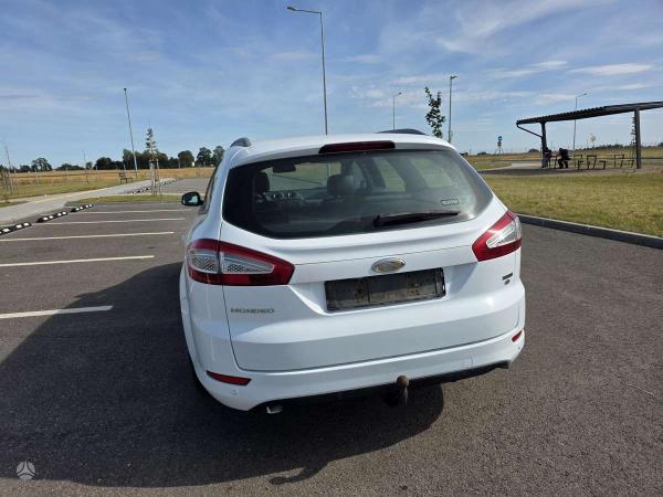 White Ford Mondeo 2012 in Marijampole, with an engine capacity of 1.56 L and mileage of 274 thousand km for 2200 €, photo 8 on AUTOMOTO.COM.LV