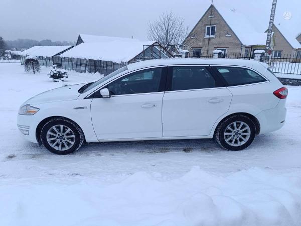 White Ford Mondeo 2013 in Rokiskis, with an engine capacity of 2.00 L and mileage of 241 thousand km for 3300 €, photo 2 on AUTOMOTO.COM.LV