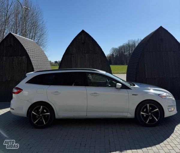 White Ford Mondeo 2013 in Birzai, with an engine capacity of 2.00 L and mileage of 300 thousand km for 3500 €, photo 4 on AUTOMOTO.COM.LV