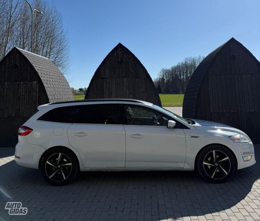 White Ford Mondeo 2013 in Birzai, with an engine capacity of 2.00 L and mileage of 300 thousand km for 3500 €, photo 5 on AUTOMOTO.COM.LV