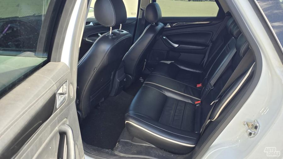 White Ford Mondeo 2013 in Marijampole, with an engine capacity of 2.20 L and mileage of 255 thousand km for 2150 €, photo 20 on AUTOMOTO.COM.LV