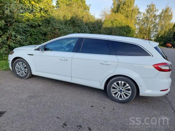 Balts Ford Mondeo 2013 Rīga, ar dzinēja tilpumu 2.20 L un nobraukumu 385 tūkst. km par 4500 €, foto 1 vietnē AUTOMOTO.COM.LV