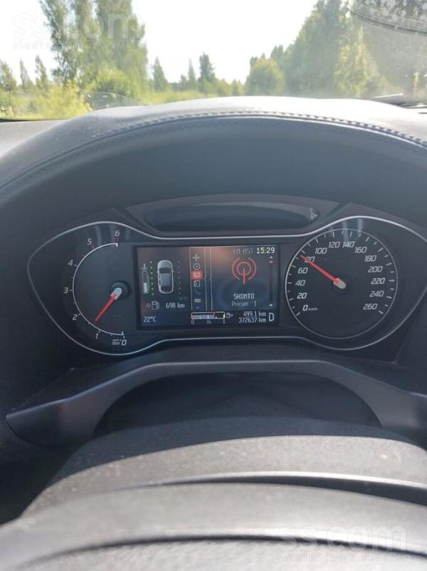 Balts Ford Mondeo 2013 Rīga, ar dzinēja tilpumu 2.20 L un nobraukumu 385 tūkst. km par 4500 €, foto 10 vietnē AUTOMOTO.COM.LV