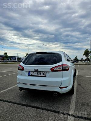 Balts Ford Mondeo 2013 Rīga, ar dzinēja tilpumu 2.20 L un nobraukumu 401 tūkst. km par 5350 €, foto 3 vietnē AUTOMOTO.COM.LV