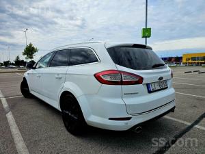 Balts Ford Mondeo 2013 Rīga, ar dzinēja tilpumu 2.20 L un nobraukumu 401 tūkst. km par 5350 €, foto 4 vietnē AUTOMOTO.COM.LV