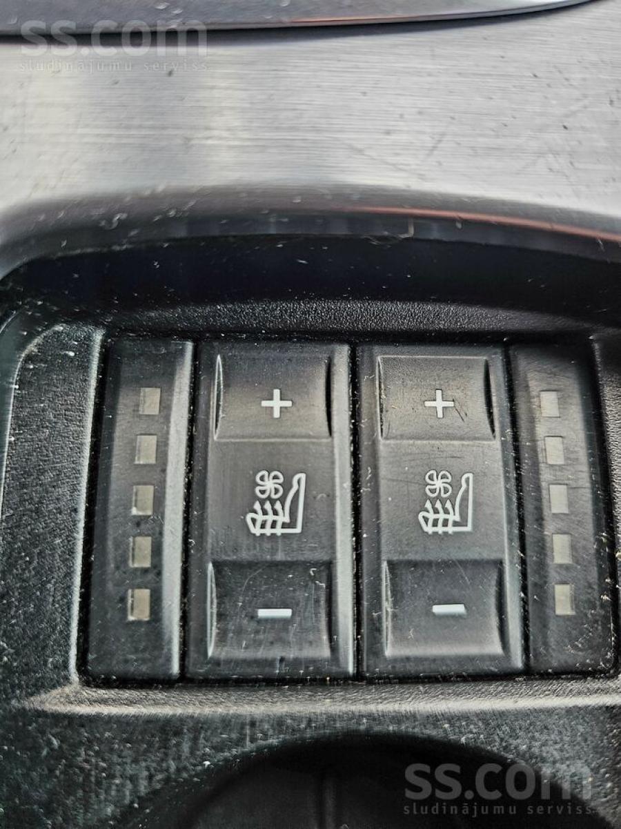 Balts Ford Mondeo 2013 Rīga, ar dzinēja tilpumu 2.20 L un nobraukumu 401 tūkst. km par 5350 €, foto 8 vietnē AUTOMOTO.COM.LV