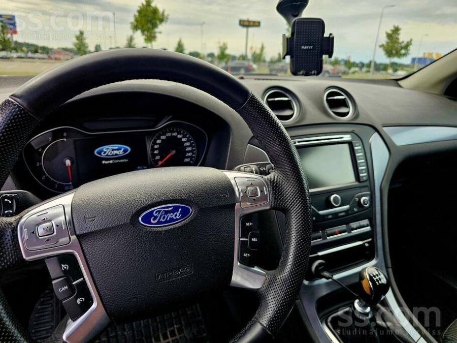 Balts Ford Mondeo 2013 Rīga, ar dzinēja tilpumu 2.20 L un nobraukumu 401 tūkst. km par 5350 €, foto 9 vietnē AUTOMOTO.COM.LV