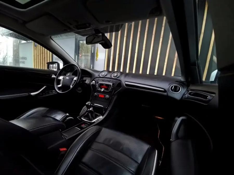 Balts Ford Mondeo 2013 Rīga, ar dzinēja tilpumu 2.20 L un nobraukumu 254 tūkst. km par 6390 €, foto 4 vietnē AUTOMOTO.COM.LV