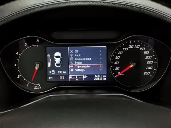 White Ford Mondeo 2013 in Riga, with an engine capacity of 2.20 L and mileage of 254 thousand km for 6390 €, photo 8 on AUTOMOTO.COM.LV