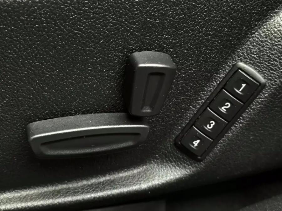 Balts Ford Mondeo 2013 Rīga, ar dzinēja tilpumu 2.20 L un nobraukumu 254 tūkst. km par 6390 €, foto 16 vietnē AUTOMOTO.COM.LV