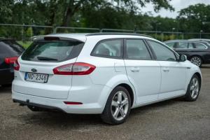 White Ford Mondeo 2014 in Liepaja, with an engine capacity of 1.60 L and mileage of 329 thousand km for 5950 €, photo 5 on AUTOMOTO.COM.LV