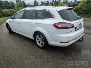 White Ford Mondeo 2014 in Ogre, with an engine capacity of 2.00 L and mileage of 352 thousand km for 4199 €, photo 5 on AUTOMOTO.COM.LV