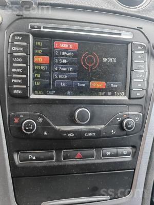 White Ford Mondeo 2014 in Ogre, with an engine capacity of 2.00 L and mileage of 352 thousand km for 4199 €, photo 12 on AUTOMOTO.COM.LV
