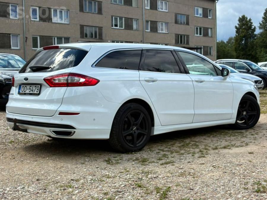 White Ford Mondeo 2014 in Kuldiga, with an engine capacity of 2.00 L and mileage of 299 thousand km for 6390 €, photo 5 on AUTOMOTO.COM.LV