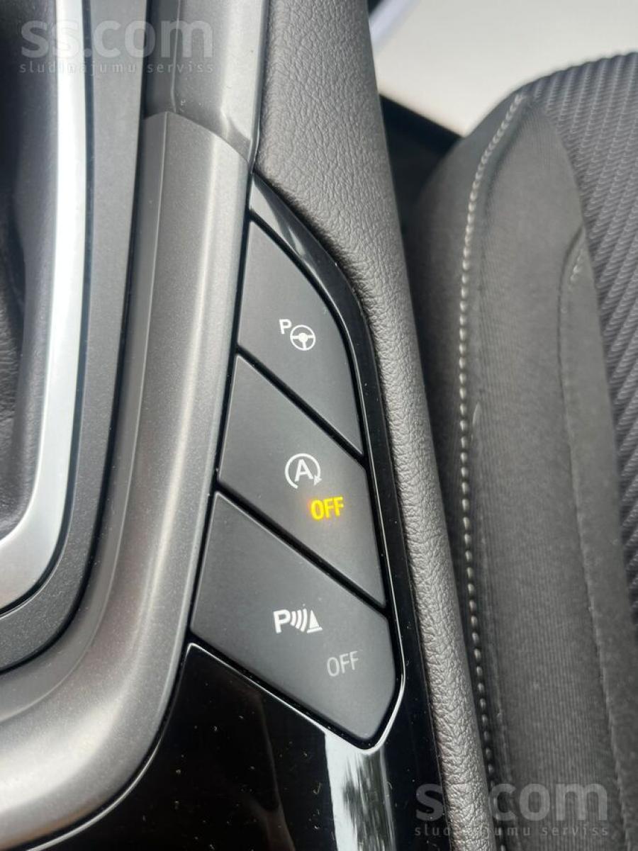 White Ford Mondeo 2014 in Kuldiga, with an engine capacity of 2.00 L and mileage of 299 thousand km for 6390 €, photo 24 on AUTOMOTO.COM.LV