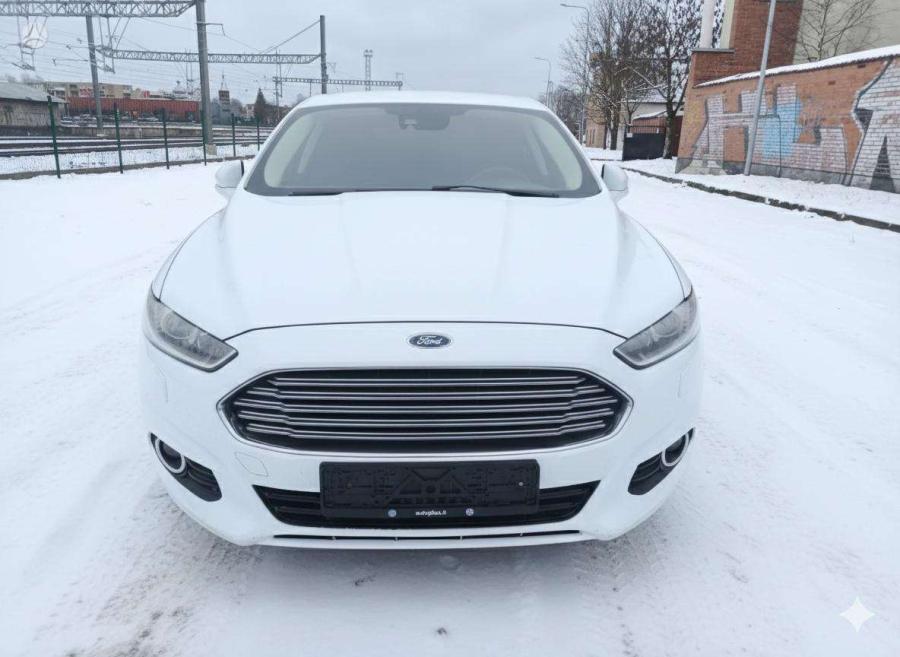 White Ford Mondeo 2015 in Siauliai, with an engine capacity of 2.00 L and mileage of 298 thousand km for 5750 €, photo 3 on AUTOMOTO.COM.LV