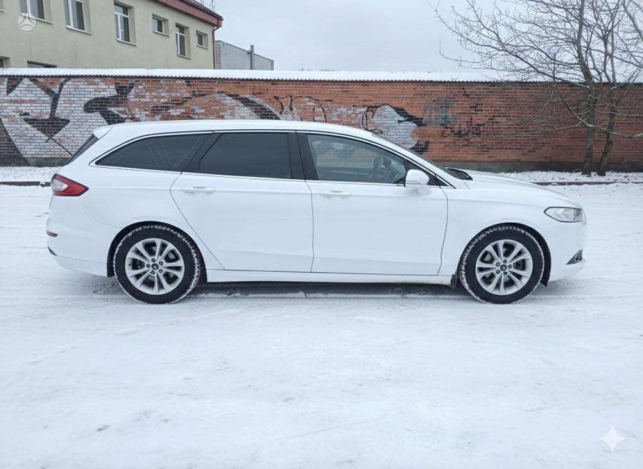 White Ford Mondeo 2015 in Siauliai, with an engine capacity of 2.00 L and mileage of 298 thousand km for 5750 €, photo 8 on AUTOMOTO.COM.LV