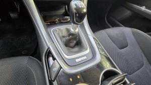 White Ford Mondeo 2015 in Kaunas, with an engine capacity of 2.00 L and mileage of 300 thousand km for 4499 €, photo 14 on AUTOMOTO.COM.LV