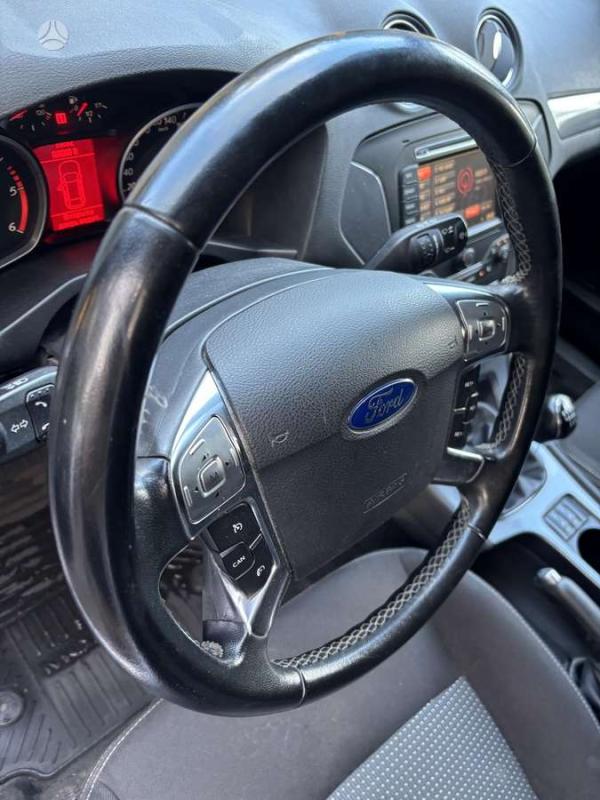Balts Ford Mondeo 2015 Visaginas, ar dzinēja tilpumu 1.56 L un nobraukumu 265 tūkst. km par 3900 €, foto 7 vietnē AUTOMOTO.COM.LV