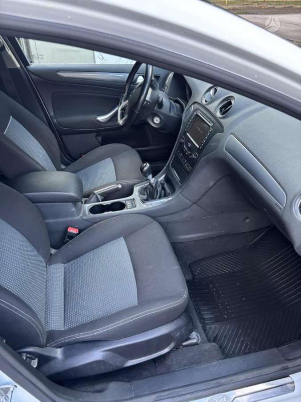 Balts Ford Mondeo 2015 Visaginas, ar dzinēja tilpumu 1.56 L un nobraukumu 265 tūkst. km par 3900 €, foto 8 vietnē AUTOMOTO.COM.LV