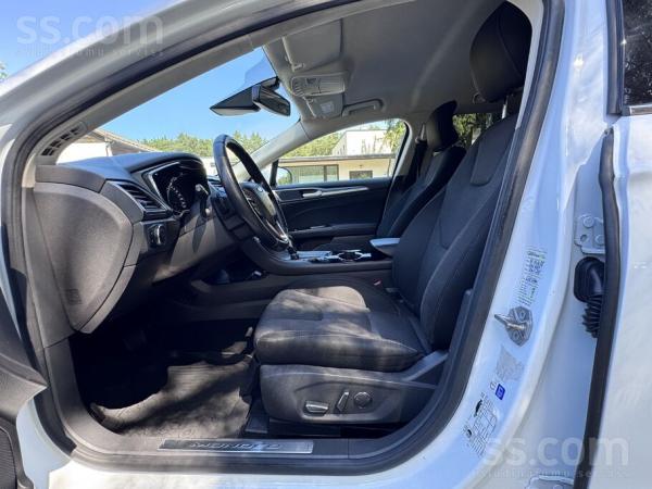 White Ford Mondeo 2015 in Jurmala, with an engine capacity of 2.00 L and mileage of 0 thousand km for 5300 €, photo 7 on AUTOMOTO.COM.LV