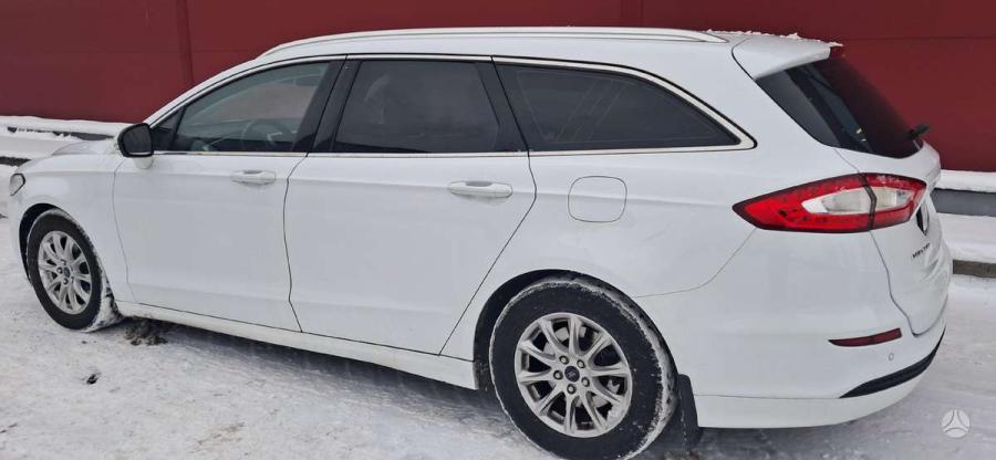White Ford Mondeo 2016 in Kaunas, with an engine capacity of 1.56 L and mileage of 229 thousand km for 5450 €, photo 8 on AUTOMOTO.COM.LV