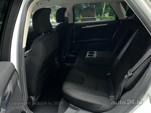 White Ford Mondeo 2016 in Tallinn, with an engine capacity of 2.00 L and mileage of 270 thousand km for 7200 €, photo 9 on AUTOMOTO.COM.LV