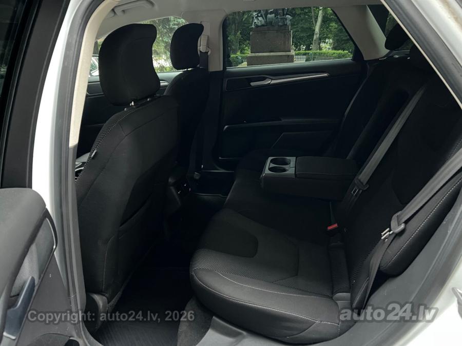 Balts Ford Mondeo 2016 Tallina, ar dzinēja tilpumu 2.00 L un nobraukumu 270 tūkst. km par 7200 €, foto 10 vietnē AUTOMOTO.COM.LV