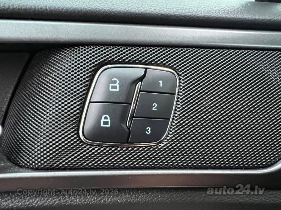 Balts Ford Mondeo 2016 Tallina, ar dzinēja tilpumu 2.00 L un nobraukumu 270 tūkst. km par 7200 €, foto 13 vietnē AUTOMOTO.COM.LV
