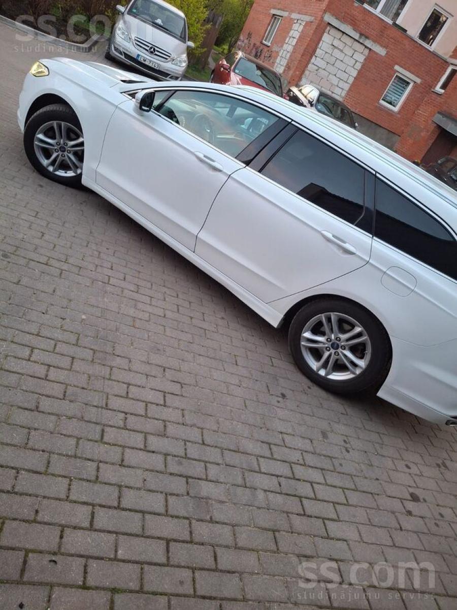 Balts Ford Mondeo 2016 Rīga, ar dzinēja tilpumu 2.00 L un nobraukumu 338 tūkst. km par 6990 €, foto 3 vietnē AUTOMOTO.COM.LV