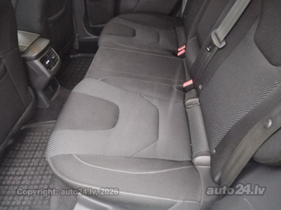 White Ford Mondeo 2016 in Tallinn, with an engine capacity of 2.00 L and mileage of 346 thousand km for 5500 €, photo 14 on AUTOMOTO.COM.LV