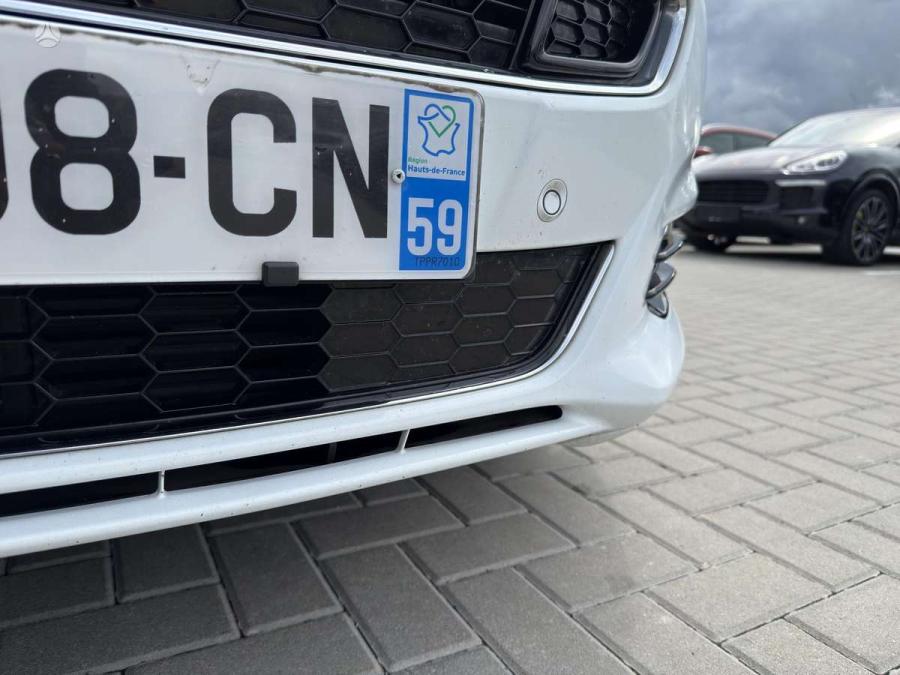 White Ford Mondeo 2016 in Taurage, with an engine capacity of 2.00 L and mileage of 283 thousand km for 7500 €, photo 7 on AUTOMOTO.COM.LV