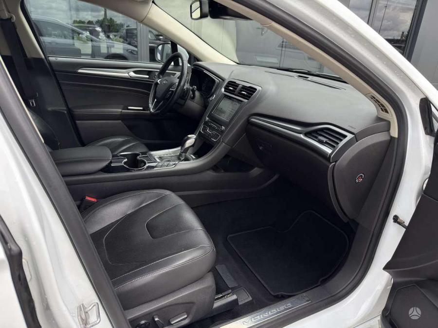 White Ford Mondeo 2016 in Taurage, with an engine capacity of 2.00 L and mileage of 283 thousand km for 7500 €, photo 10 on AUTOMOTO.COM.LV