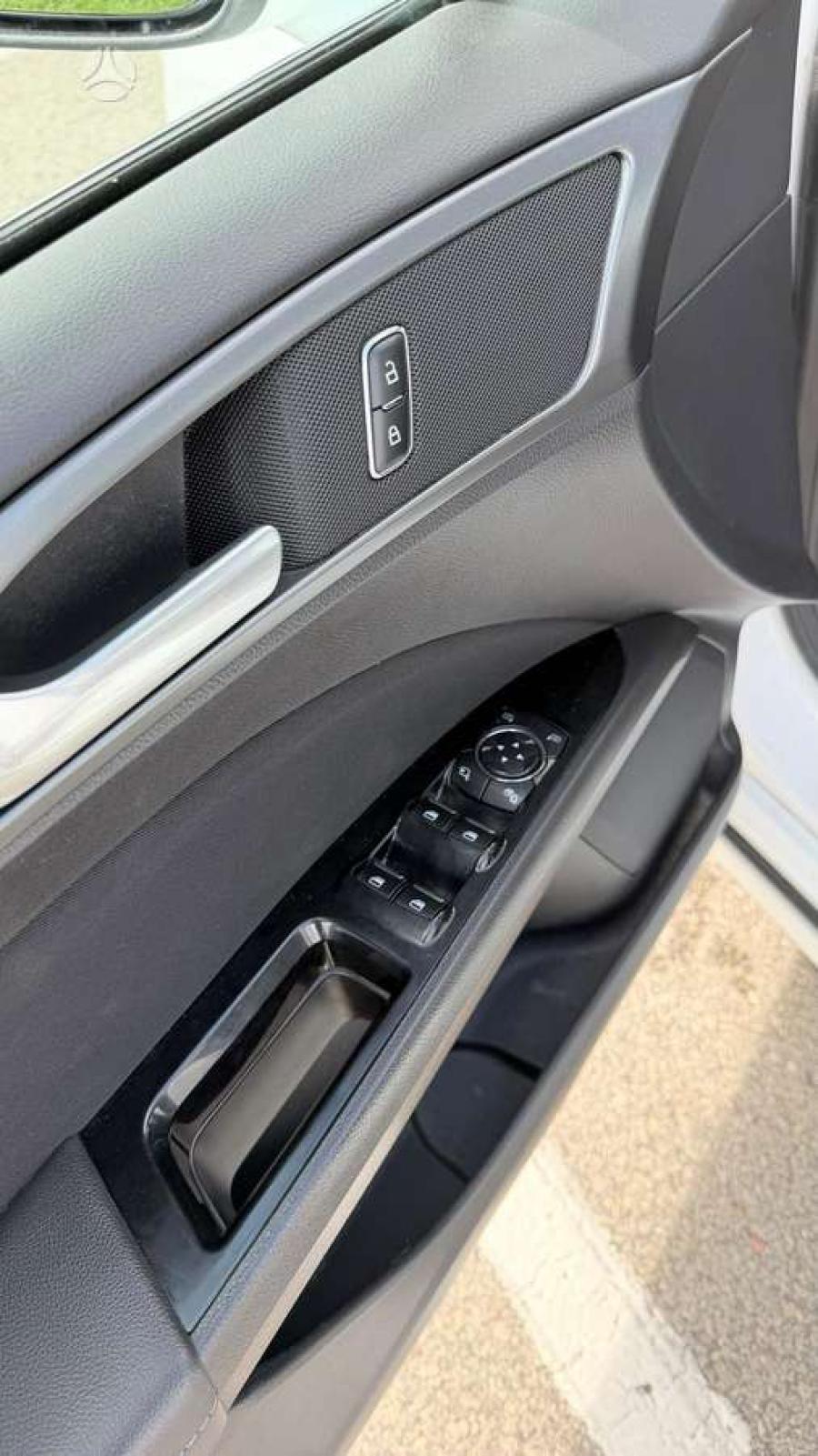 Balts Ford Mondeo 2016 Šauļi, ar dzinēja tilpumu 1.50 L un nobraukumu 361 tūkst. km par 6050 €, foto 13 vietnē AUTOMOTO.COM.LV