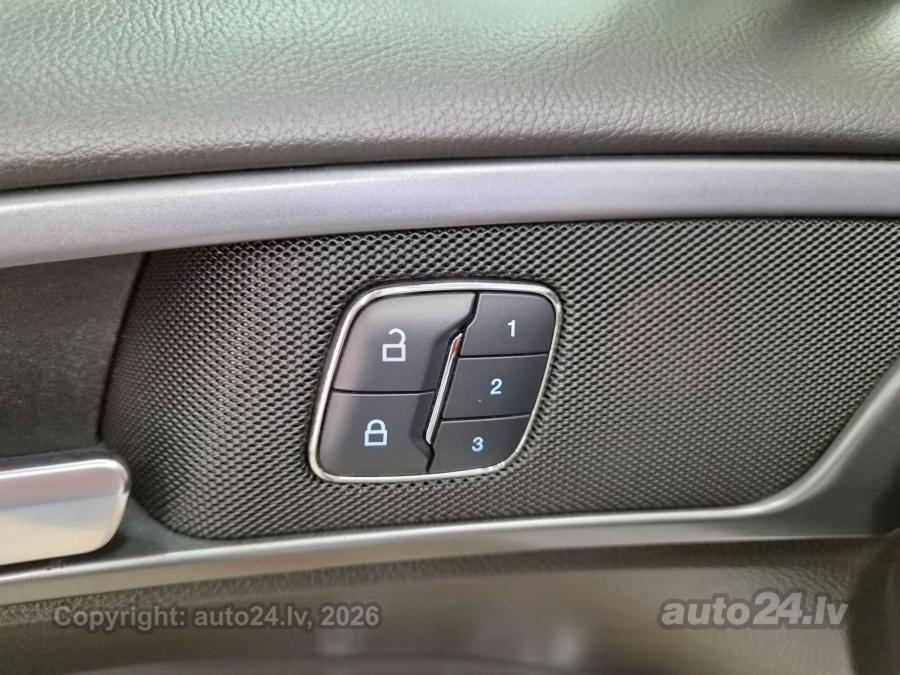 White Ford Mondeo 2017 in Haapsalu, with an engine capacity of 1.50 L and mileage of 148 thousand km for 9999 €, photo 15 on AUTOMOTO.COM.LV
