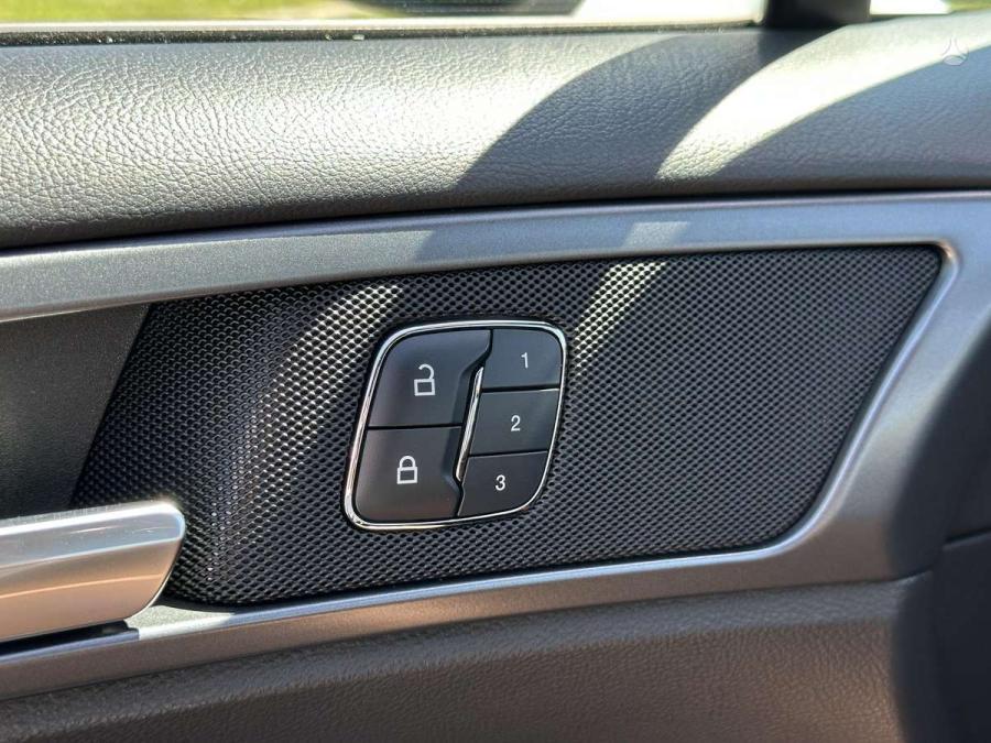 Balts Ford Mondeo 2017 Kauņa, ar dzinēja tilpumu 2.00 L un nobraukumu 263 tūkst. km par 9950 €, foto 19 vietnē AUTOMOTO.COM.LV