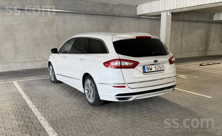 White Ford Mondeo 2017 in Riga, with an engine capacity of 2.00 L and mileage of 322 thousand km for 8999 €, photo 7 on AUTOMOTO.COM.LV