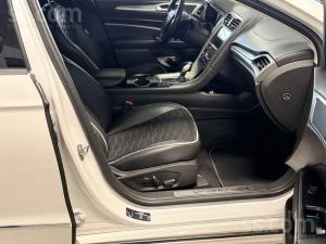 White Ford Mondeo 2017 in Riga, with an engine capacity of 2.00 L and mileage of 322 thousand km for 8999 €, photo 10 on AUTOMOTO.COM.LV