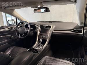White Ford Mondeo 2017 in Riga, with an engine capacity of 2.00 L and mileage of 322 thousand km for 8999 €, photo 13 on AUTOMOTO.COM.LV