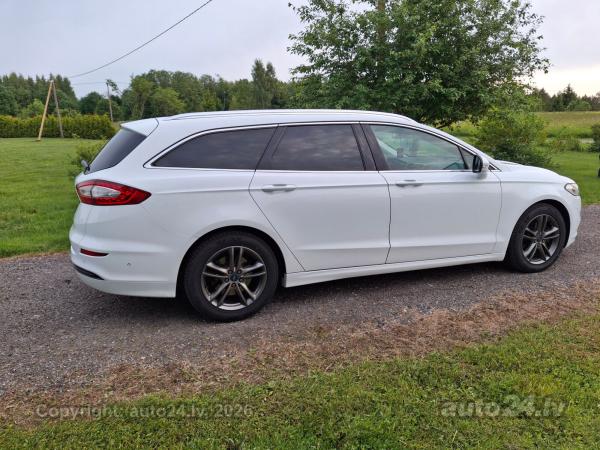 White Ford Mondeo 2017 in Tallinn, with an engine capacity of 2.00 L and mileage of 184 thousand km for 12500 €, photo 4 on AUTOMOTO.COM.LV