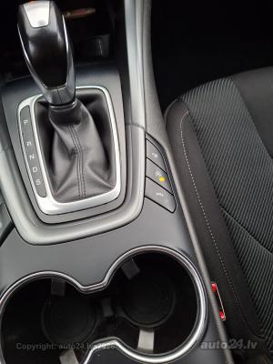 Balts Ford Mondeo 2017 Tallina, ar dzinēja tilpumu 2.00 L un nobraukumu 184 tūkst. km par 12500 €, foto 12 vietnē AUTOMOTO.COM.LV
