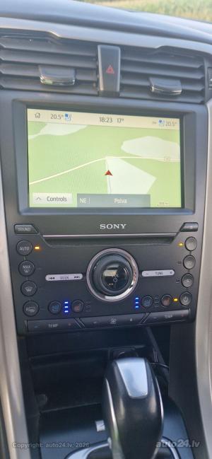 Balts Ford Mondeo 2018 Tallina, ar dzinēja tilpumu 2.00 L un nobraukumu 276 tūkst. km par 13500 €, foto 9 vietnē AUTOMOTO.COM.LV