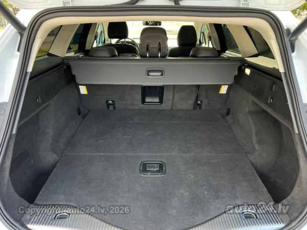 Ford Mondeo 2018 in Parnu on AUTOMOTO.COM.LV White Ford Mondeo 2018 in Parnu, with an engine capacity of 2.00 L and mileage of 259 thousand km for 9900 €, photo 10 on AUTOMOTO.COM.LV