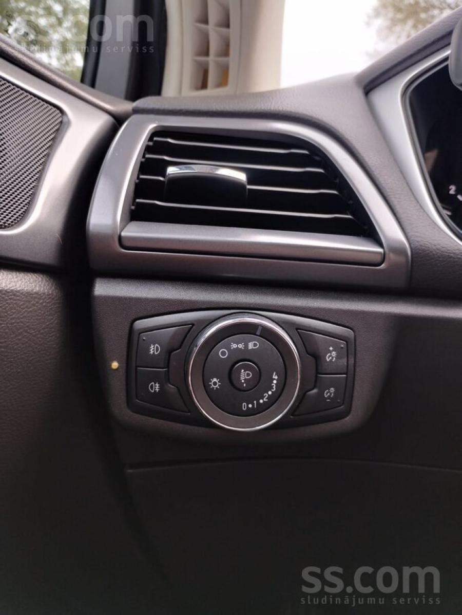 Balts Ford Mondeo 2018 Rīga, ar dzinēja tilpumu 2.00 L un nobraukumu 288 tūkst. km par 10500 €, foto 11 vietnē AUTOMOTO.COM.LV