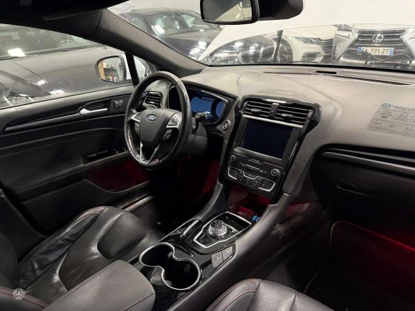 Balts Ford Mondeo 2021 Tauragė, ar dzinēja tilpumu 2.00 L un nobraukumu 270 tūkst. km par 7800 €, foto 9 vietnē AUTOMOTO.COM.LV